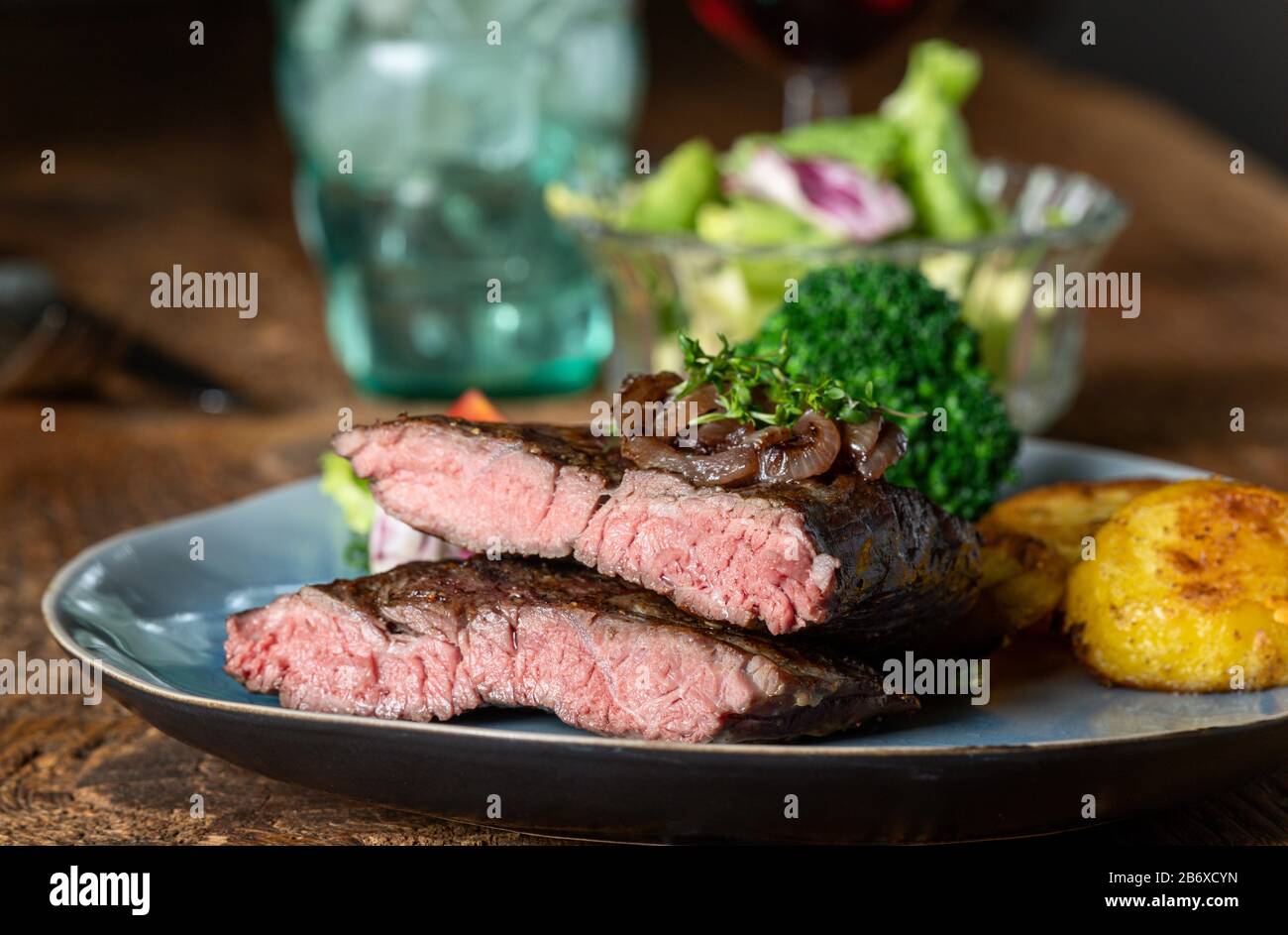 Beef steak baked potato broccoli hi-res stock photography and images ...