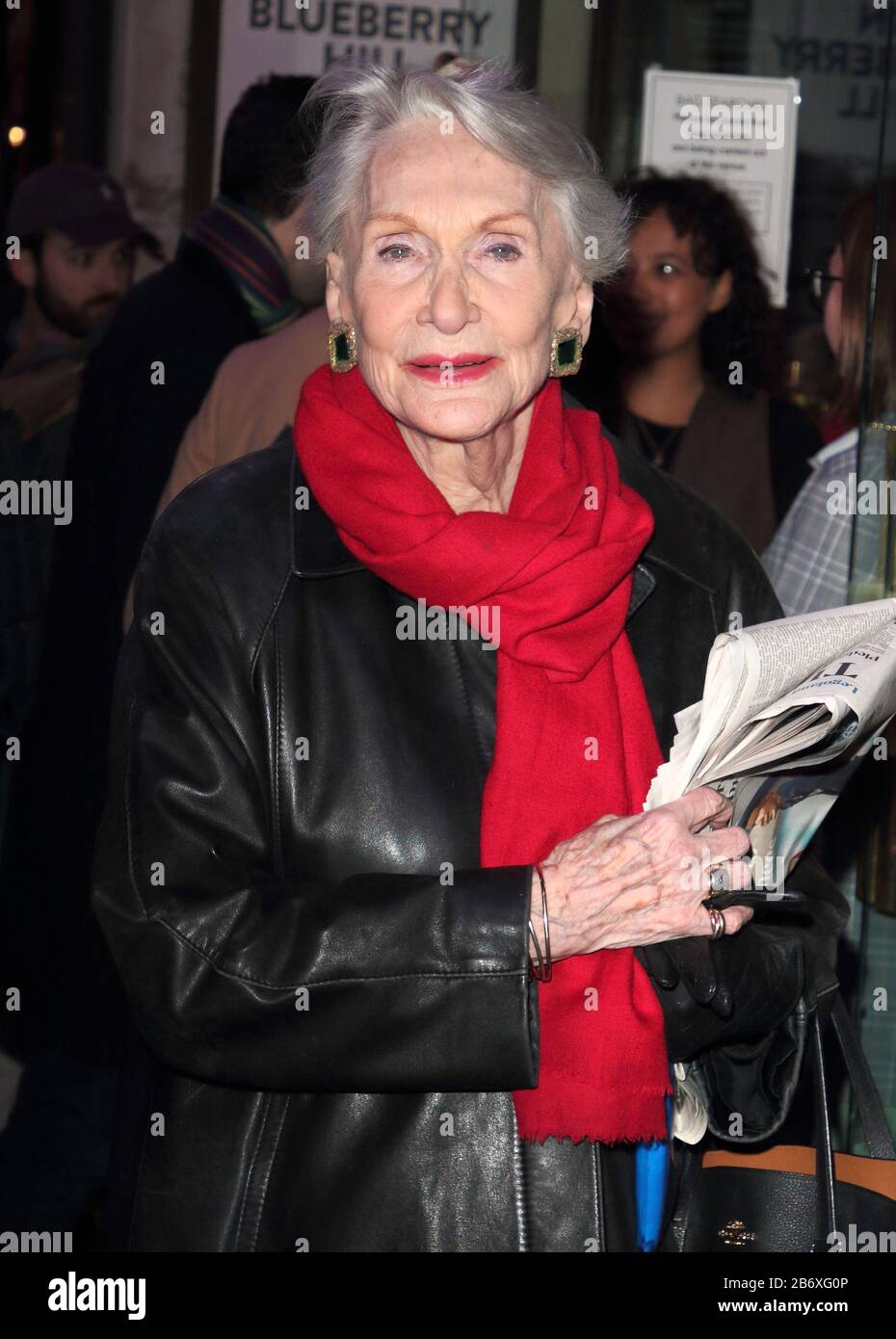 Sian phillips hi-res stock photography and images - Alamy