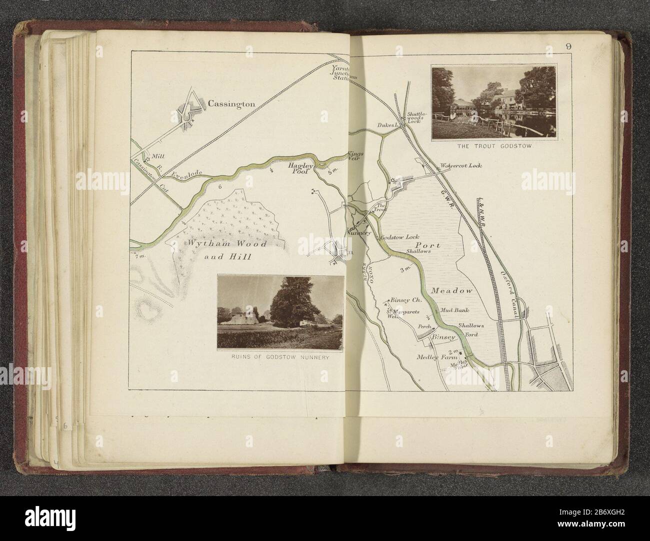 Map spread of paper hi-res stock photography and images - Alamy