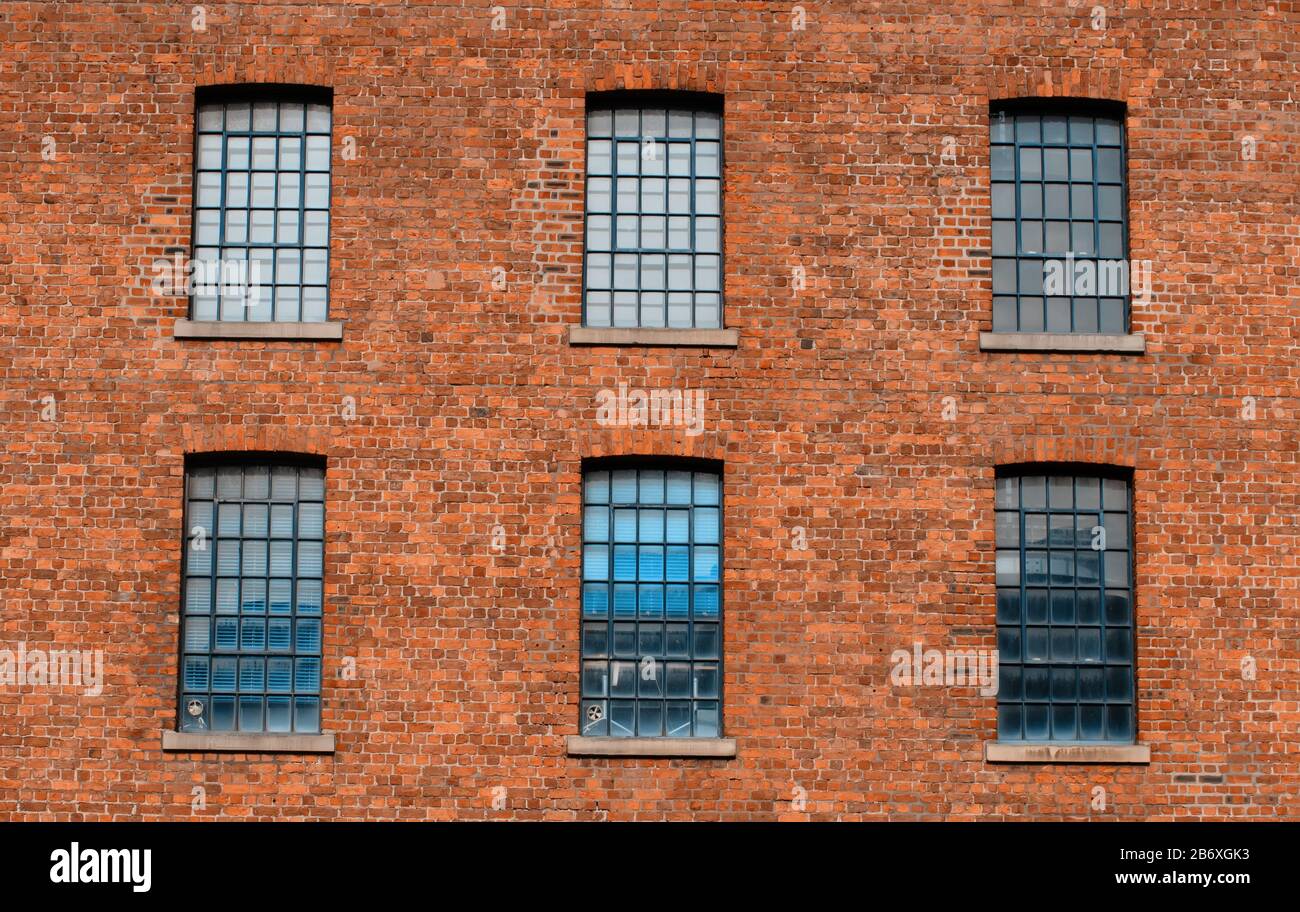 Red brick warehouse wall windows hi-res stock photography and images ...