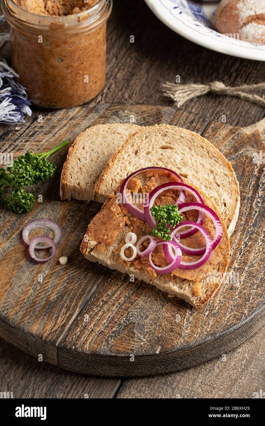Bread slathered with pork lard mixed with ground cracklings, with ...