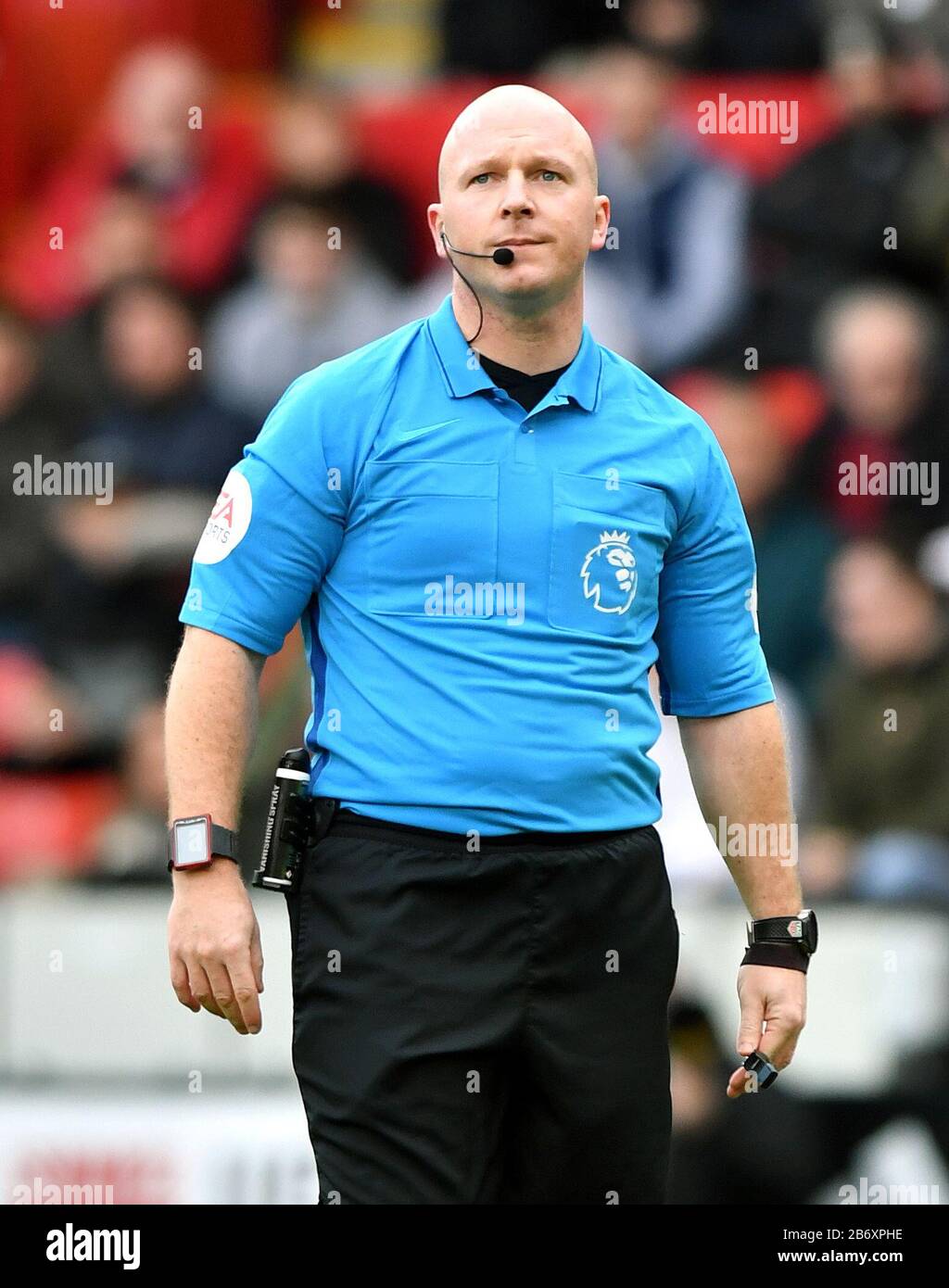 Referee Simon Hooper Stock Photo - Alamy