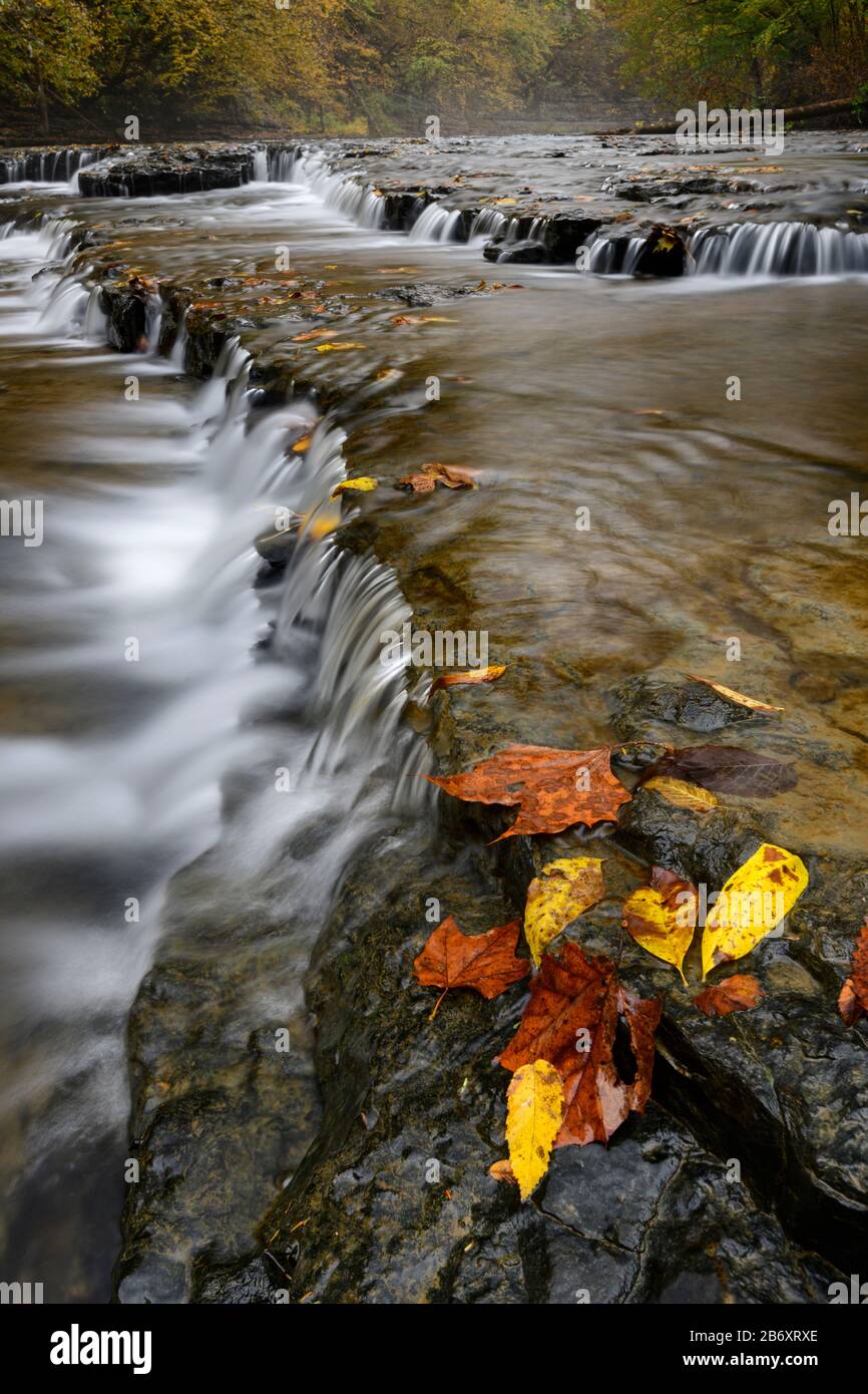 Falling water river hi-res stock photography and images - Alamy