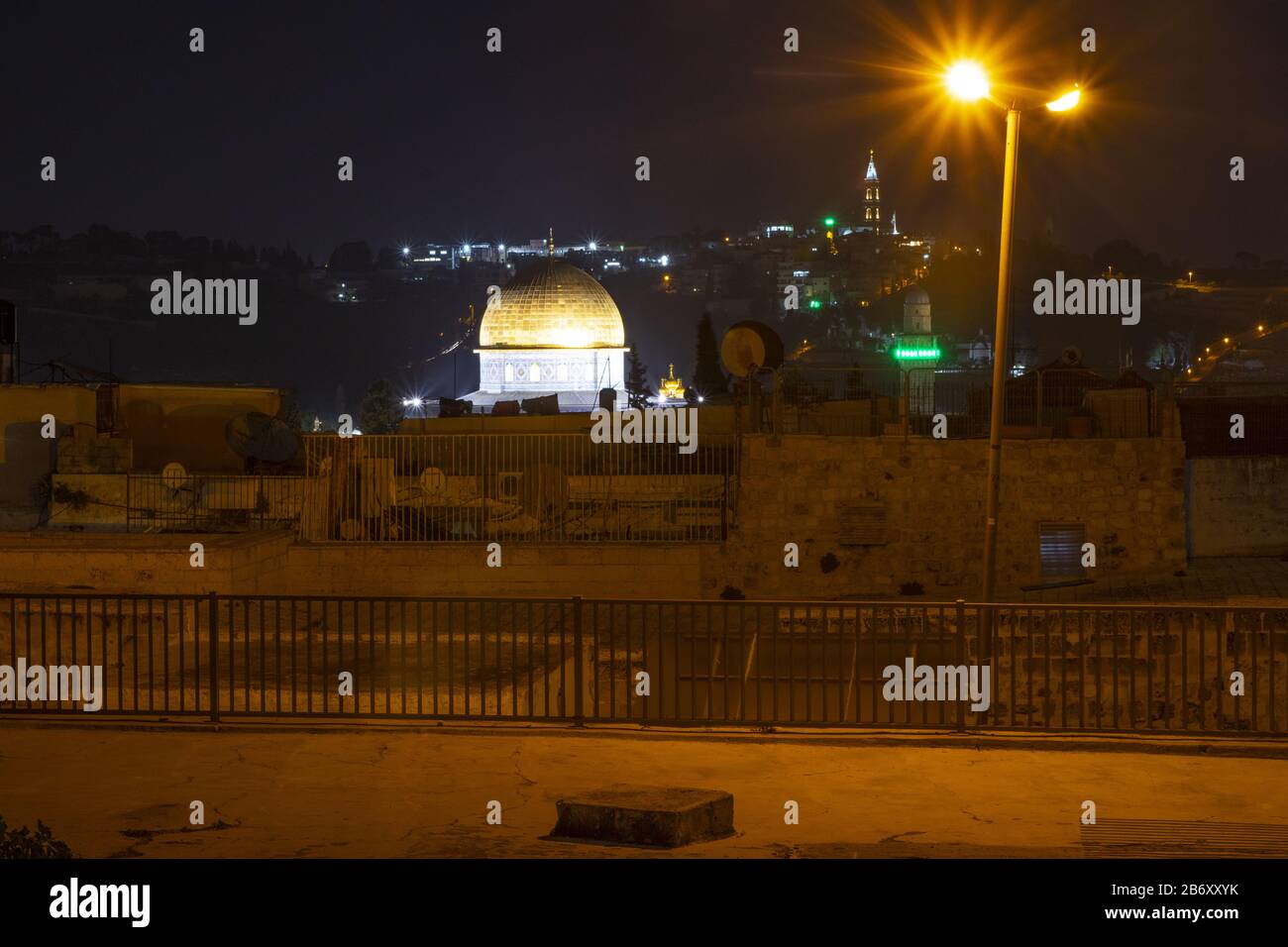 Dome of the rock jerusalem aerial hi-res stock photography and images ...