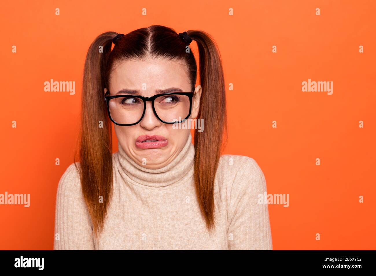 Disagree face expression hi-res stock photography and images - Alamy