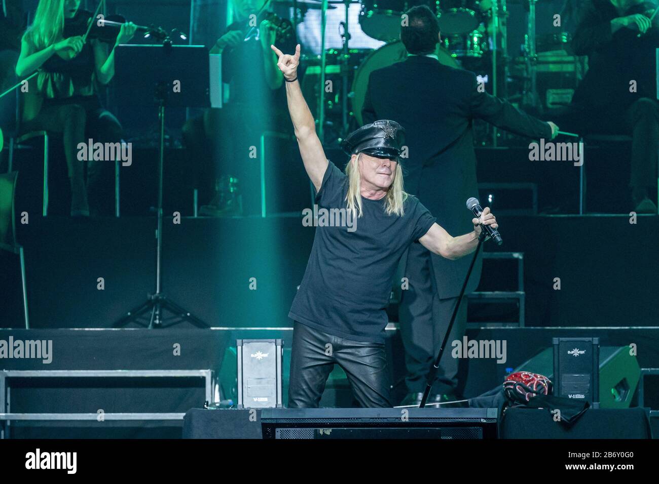 10.03.2020, Robin Zander from the US rock band Cheap Trick live on ...