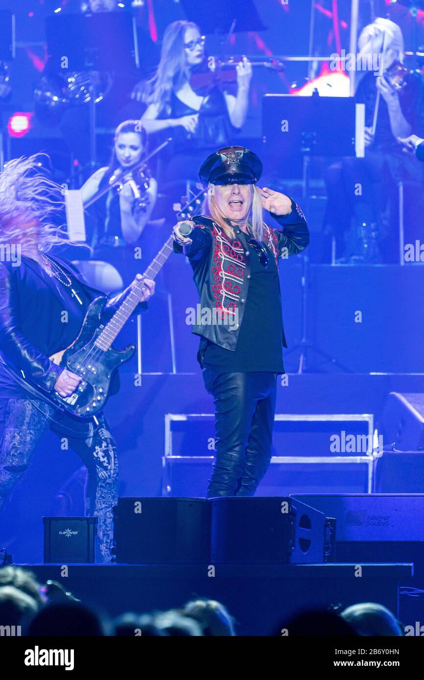Cheap trick singer hi-res stock photography and images - Alamy