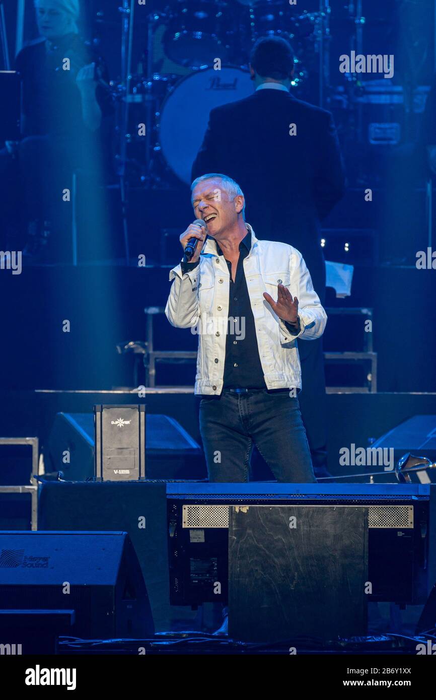 10.03.2020, Danny Bowes from the hard rock band Thunder live on stage ...