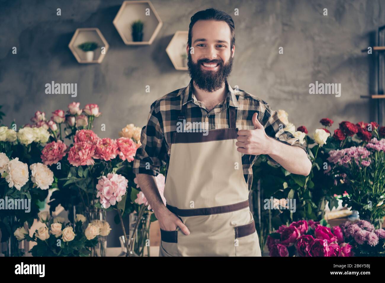 Portrait of his he nice attractive cheerful cheery positive content guy ...