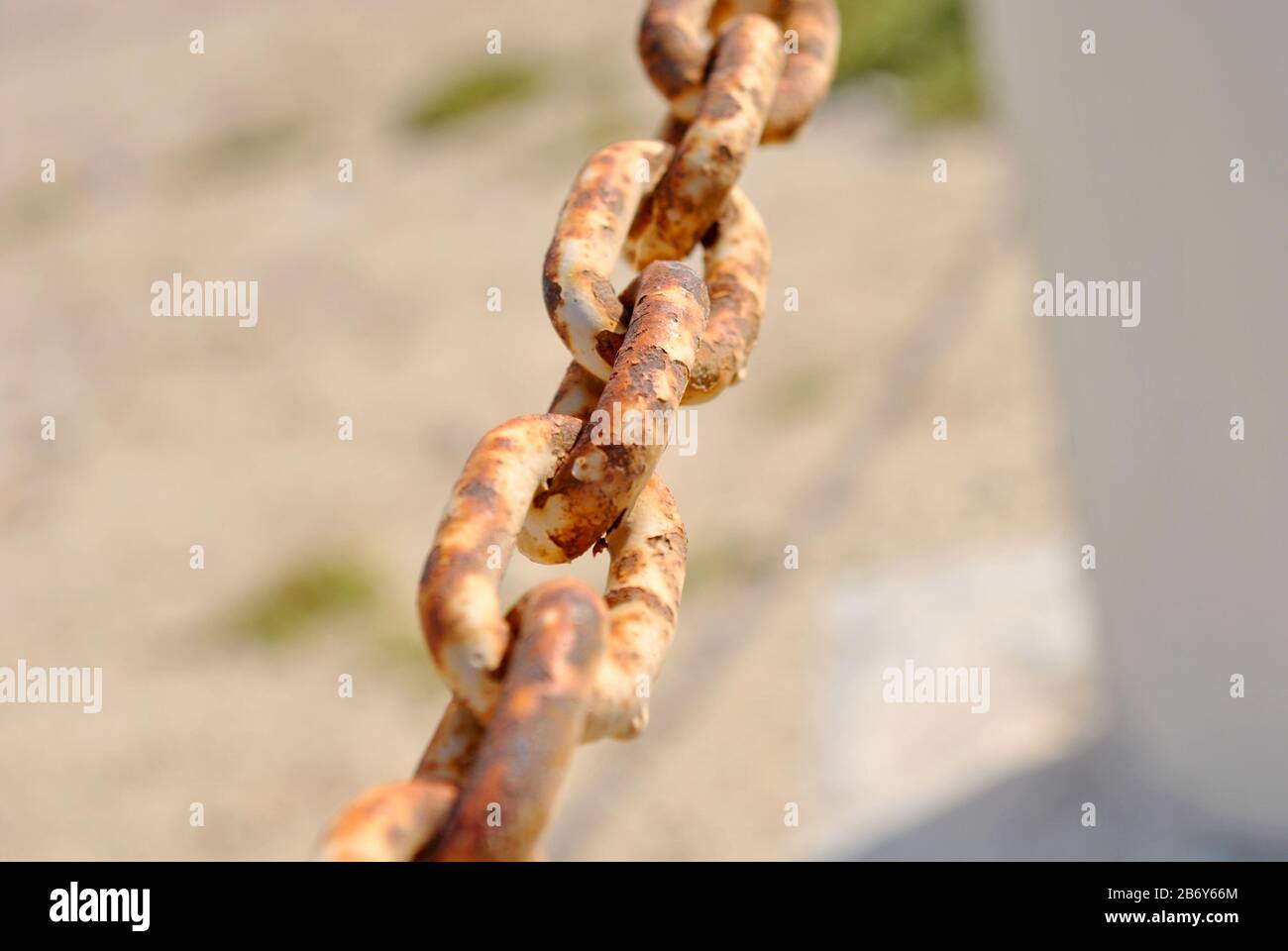 Vintage chain, old rusty steel close up Stock Photo - Alamy