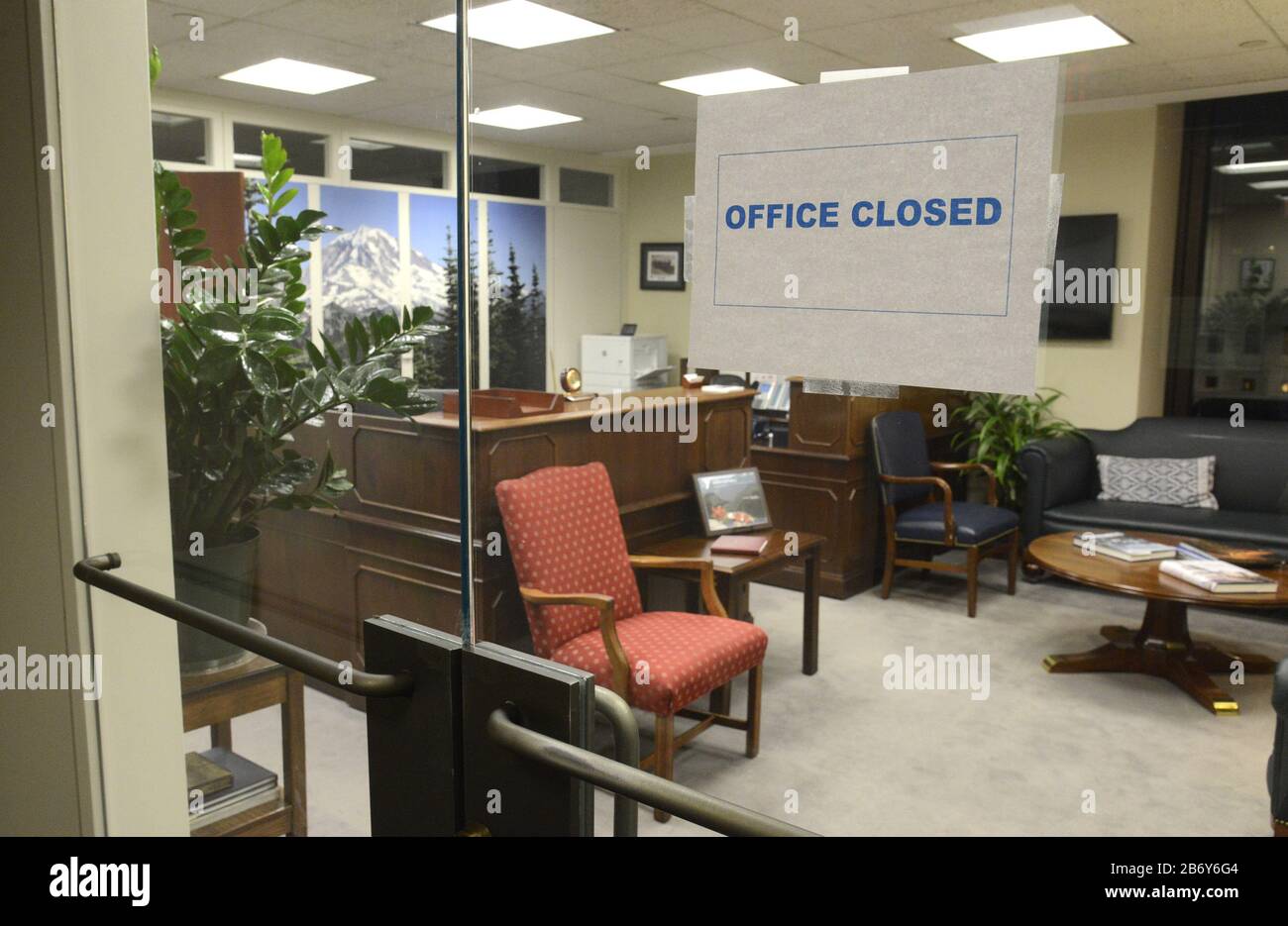 Sen maria cantwell hi-res stock photography and images - Alamy