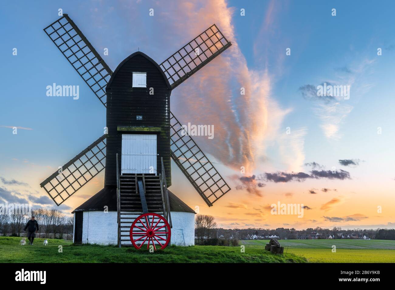 Pitstone windmill, buckinghamshire hi-res stock photography and images ...