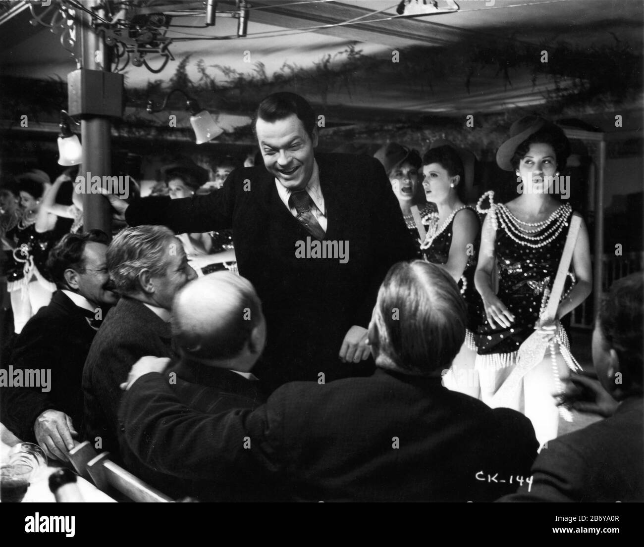Showgirls 1940s Black and White Stock Photos & Images - Alamy