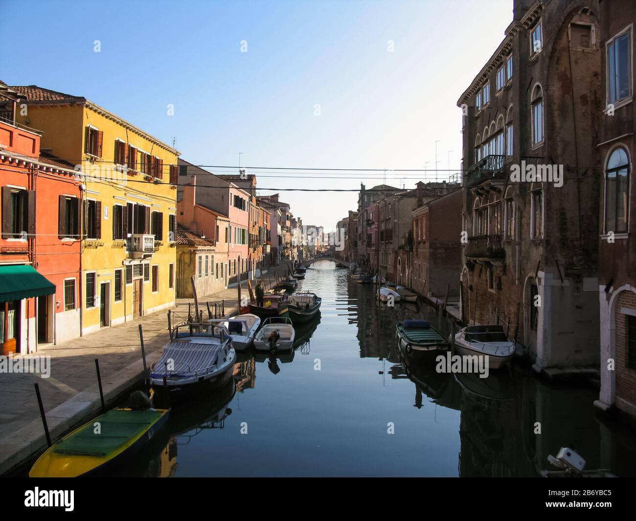 Venice, Italy - November 20, 2005: empty streets of Venice after ...