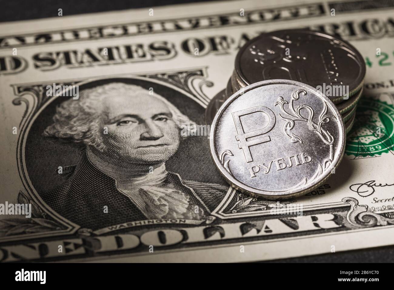 One dollar bill close hi-res stock photography and images - Alamy