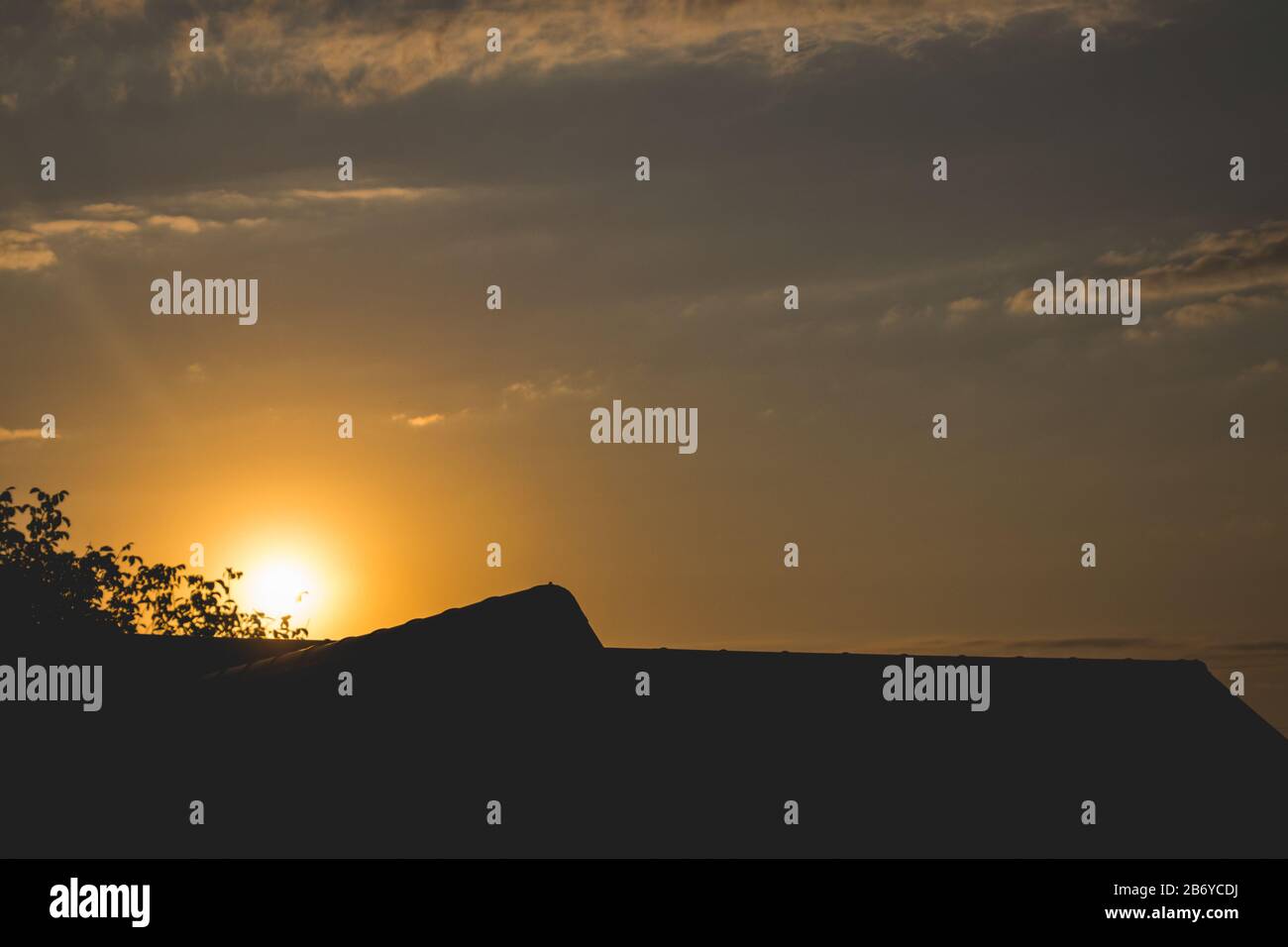 Morning silhouette sunlight twilight rooftop hi-res stock photography ...