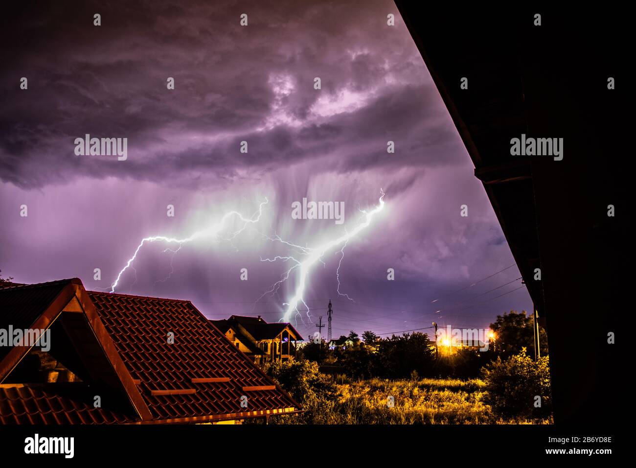 Lightning over a roof hi-res stock photography and images - Alamy
