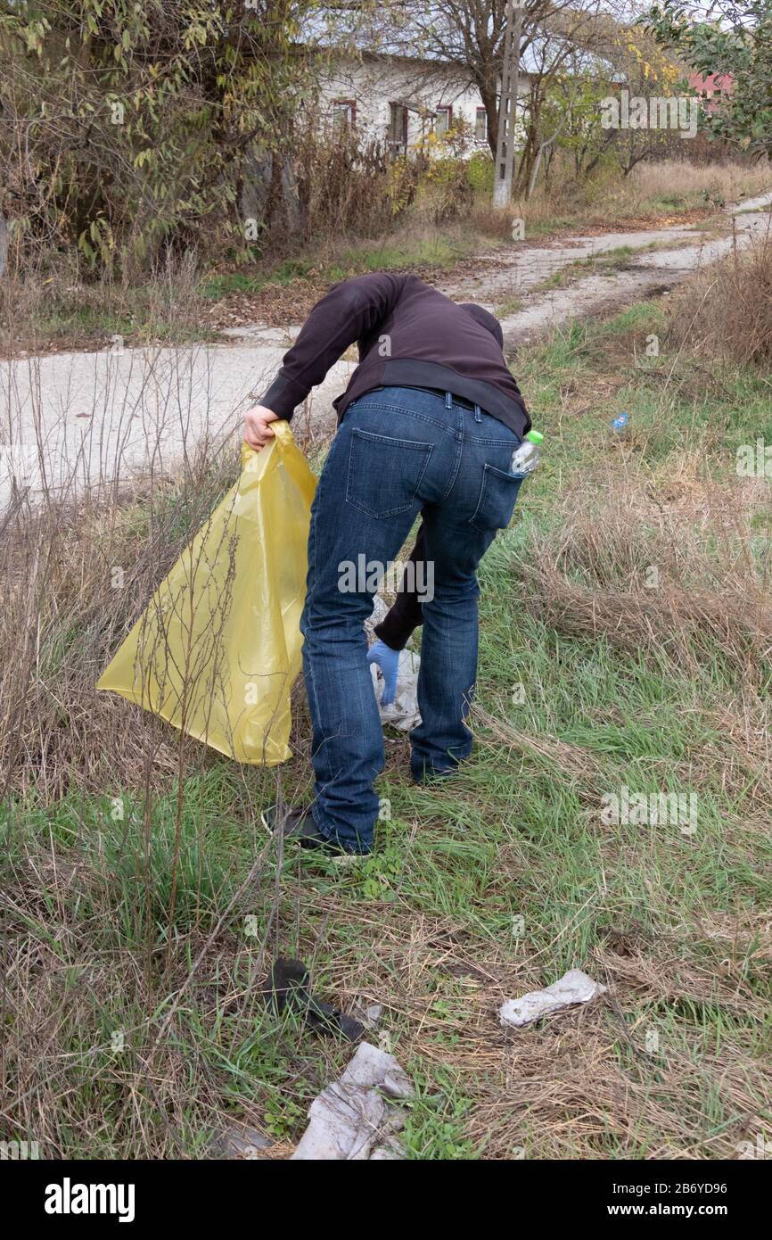 Field man litter hi-res stock photography and images - Alamy