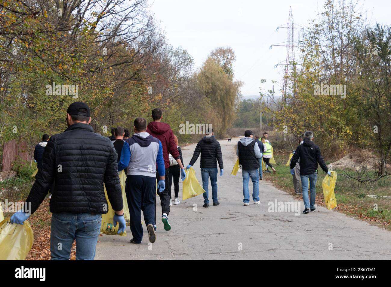 Man littering park hi-res stock photography and images - Alamy