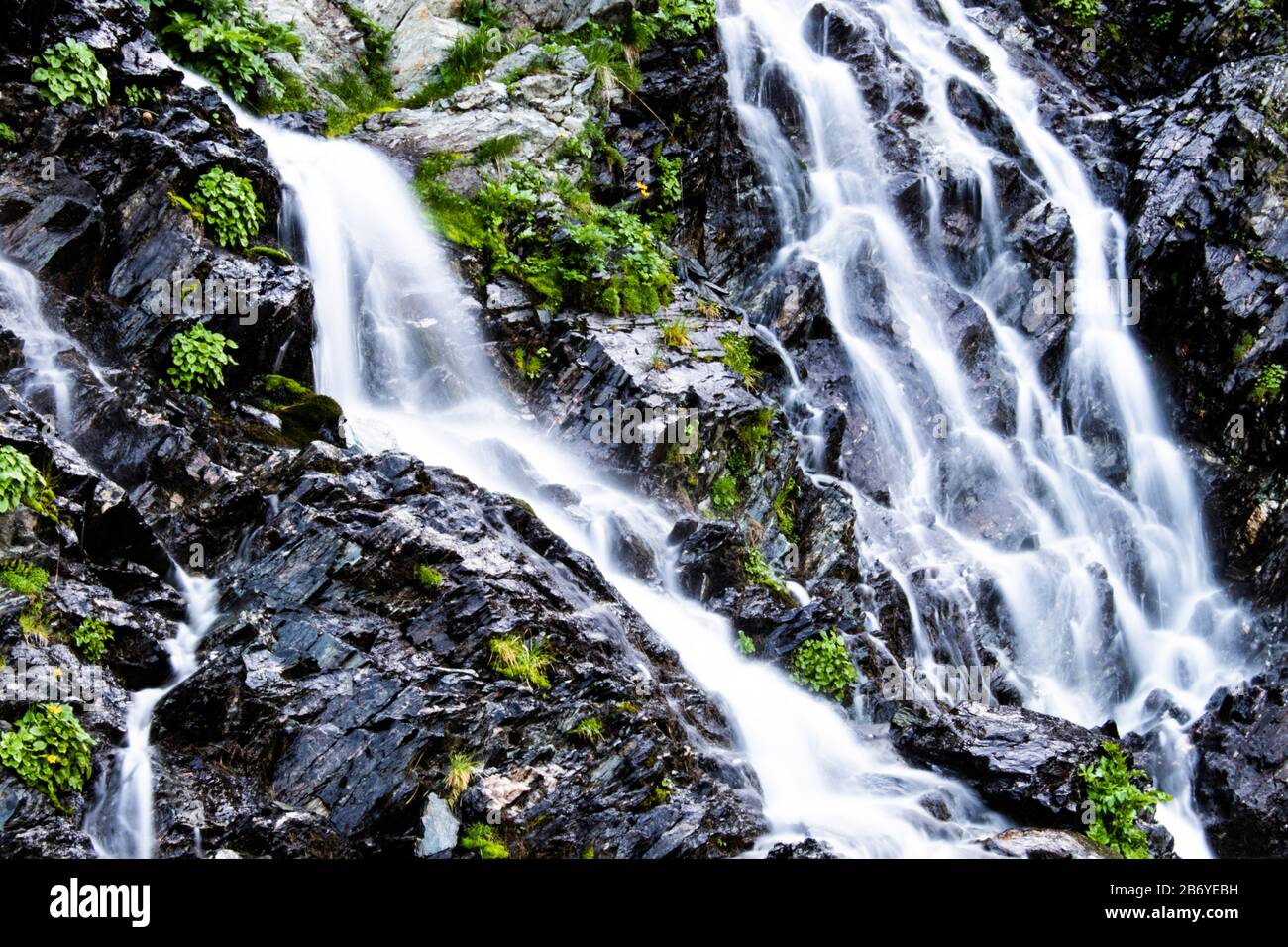 Splendid waterfall and waterfall hi-res stock photography and images ...