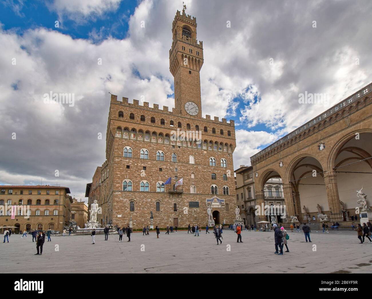 FLORENCE ITALY THE PIAZZA DELLA SIGNORIA THE PALAZZO VECCHIO AND THE ...