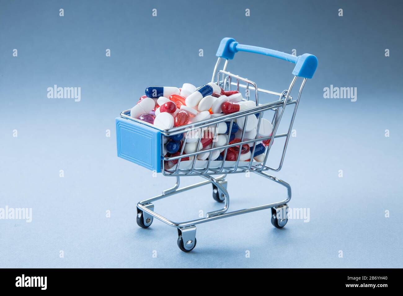 Pharmaceutical cart hi-res stock photography and images - Alamy