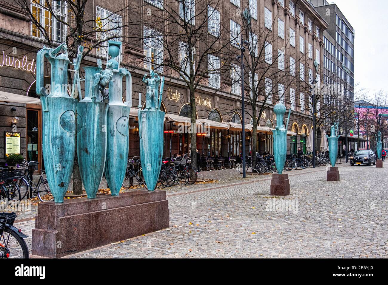 Sculpture zodiac 1991 hi-res stock photography and images - Alamy