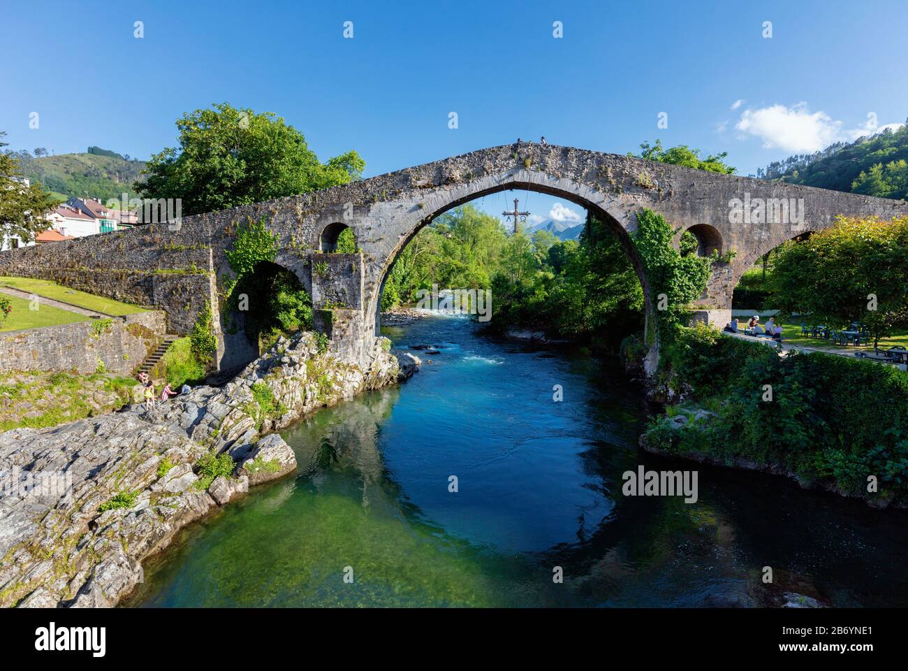 Triple arched bridge over the Sella river, Cangas de Onis, Asturias ...