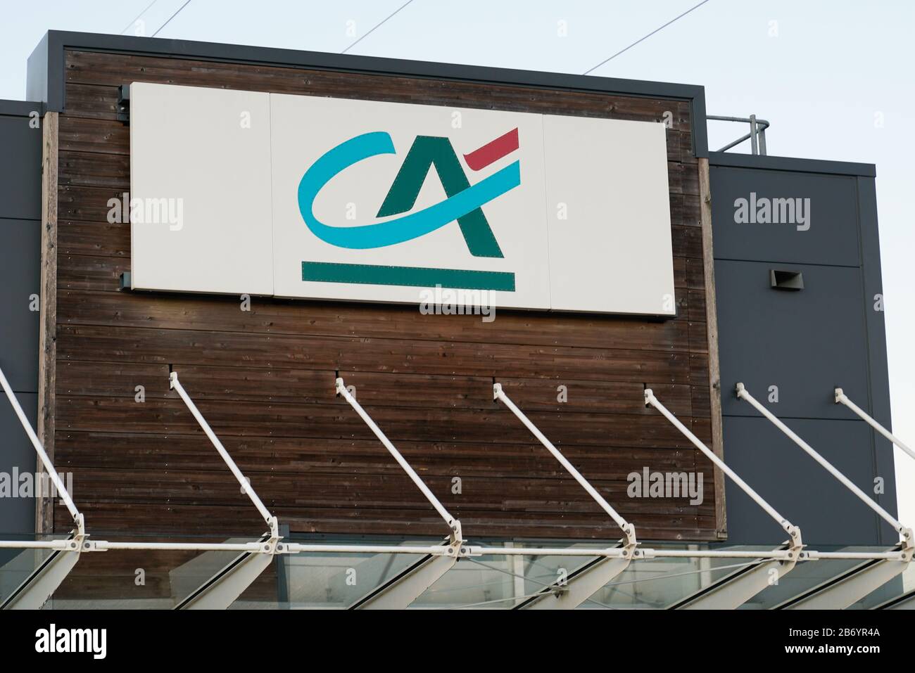 Credit agricole logo hi-res stock photography and images - Alamy