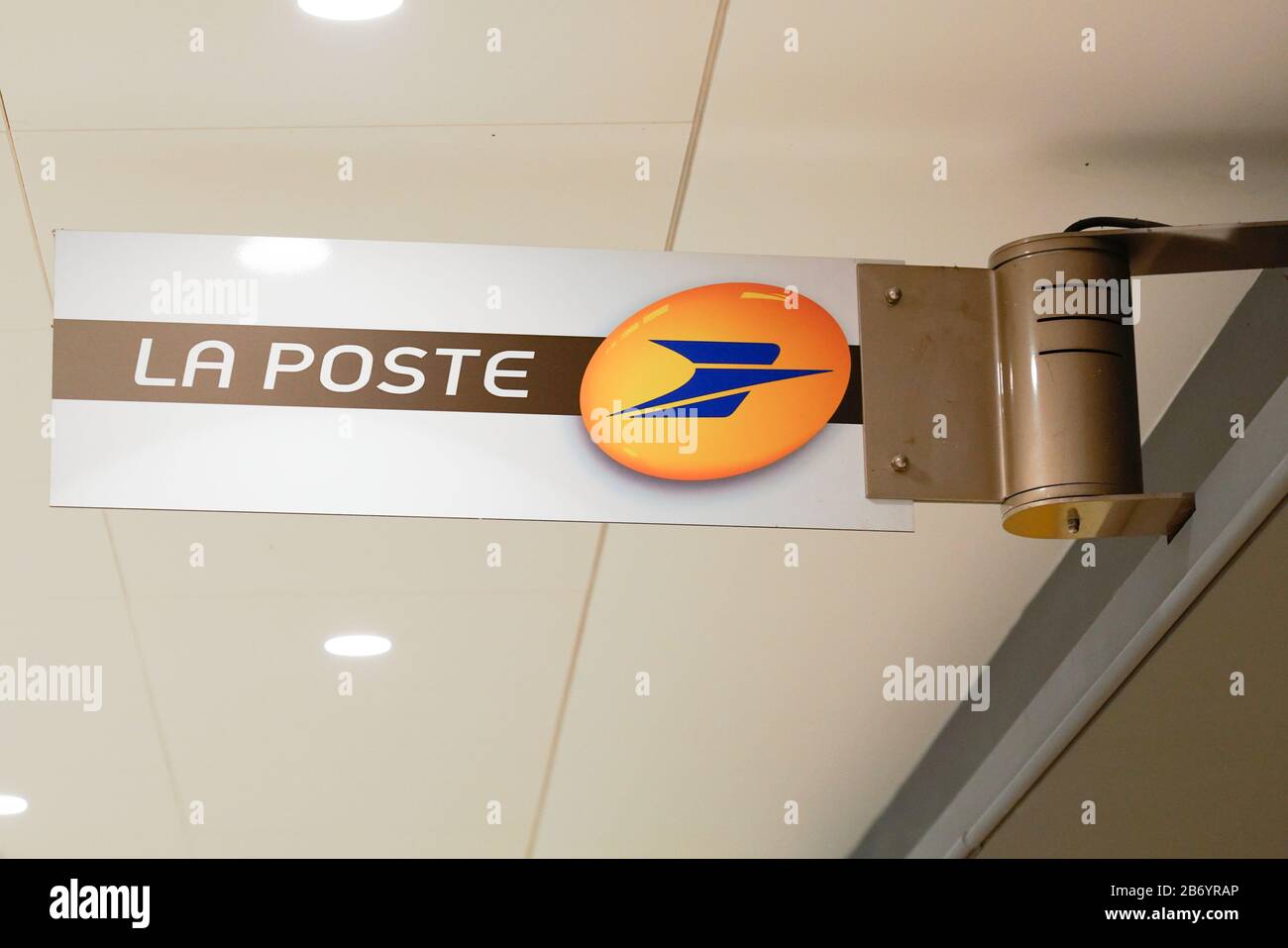 La poste signage france hi-res stock photography and images - Alamy