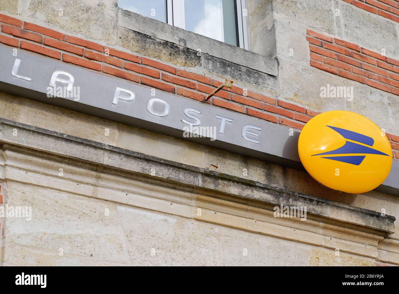 French Post Logo High Resolution Stock Photography and Images - Alamy