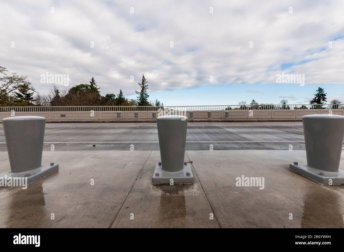 Wet bollard hi-res stock photography and images - Alamy
