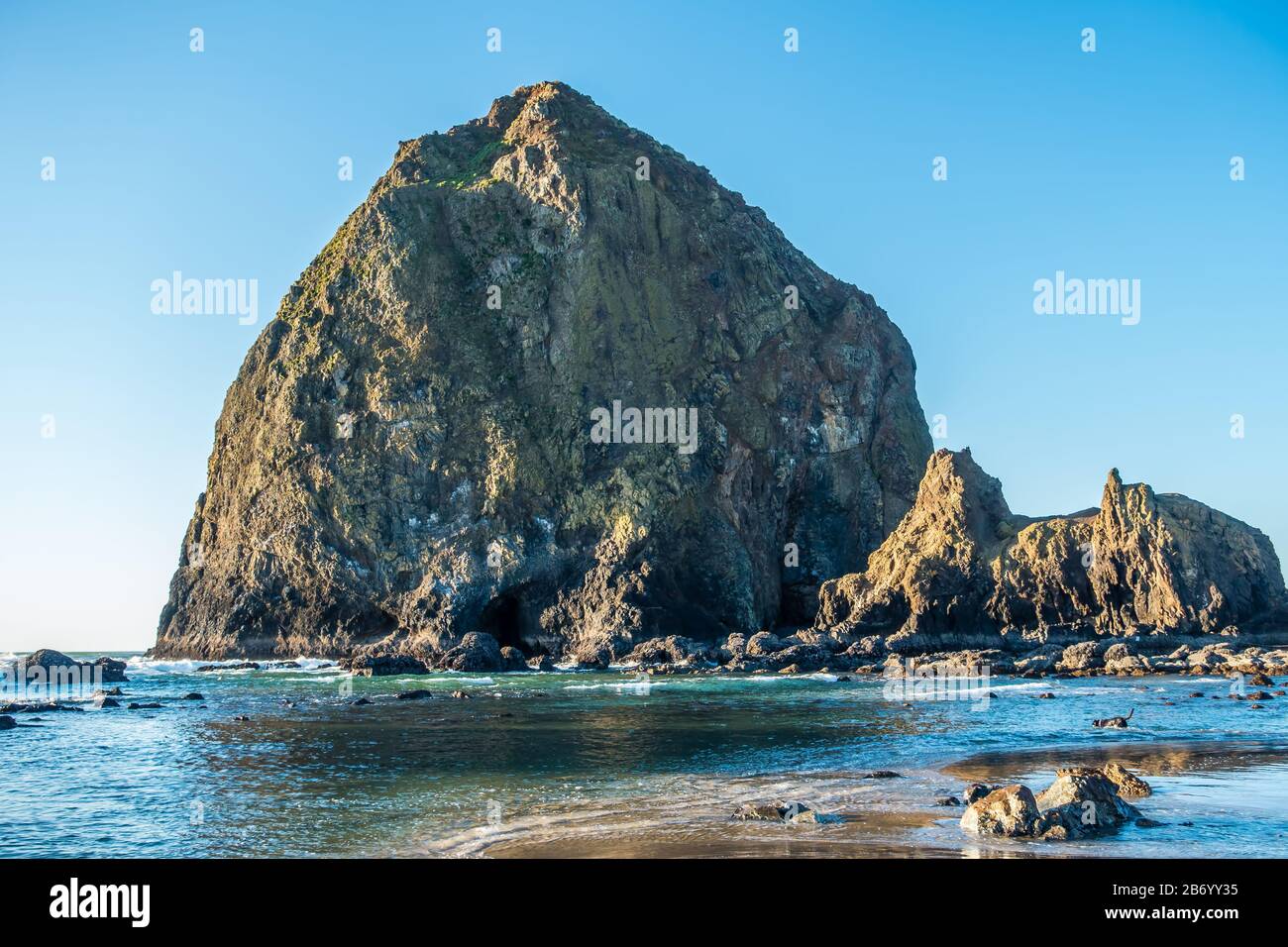 A view of the Haystack Rock Monolith at Cannon Beach, Oregon Stock ...