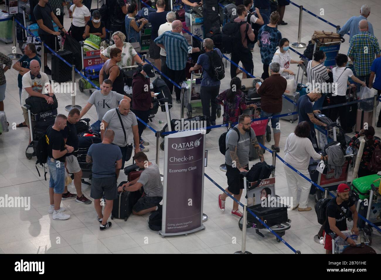 Qatar check in hi-res stock photography and images - Alamy