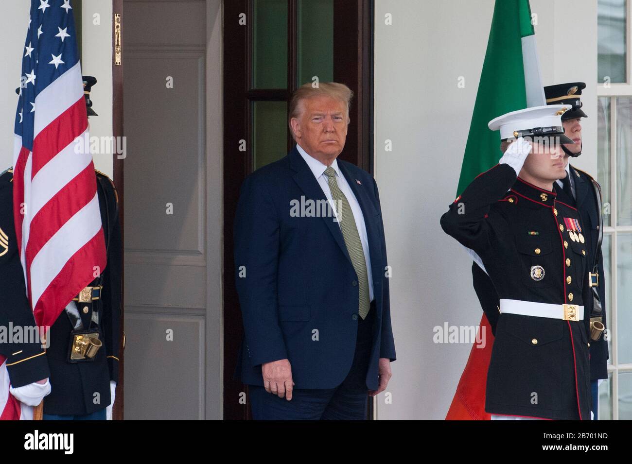 West wing entrance white house hi-res stock photography and images - Alamy