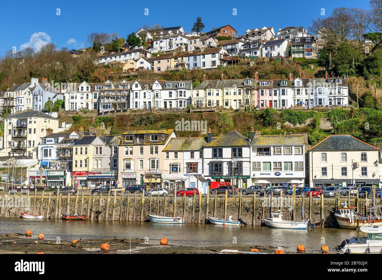 Looe boats cornwall harbour hi-res stock photography and images - Alamy