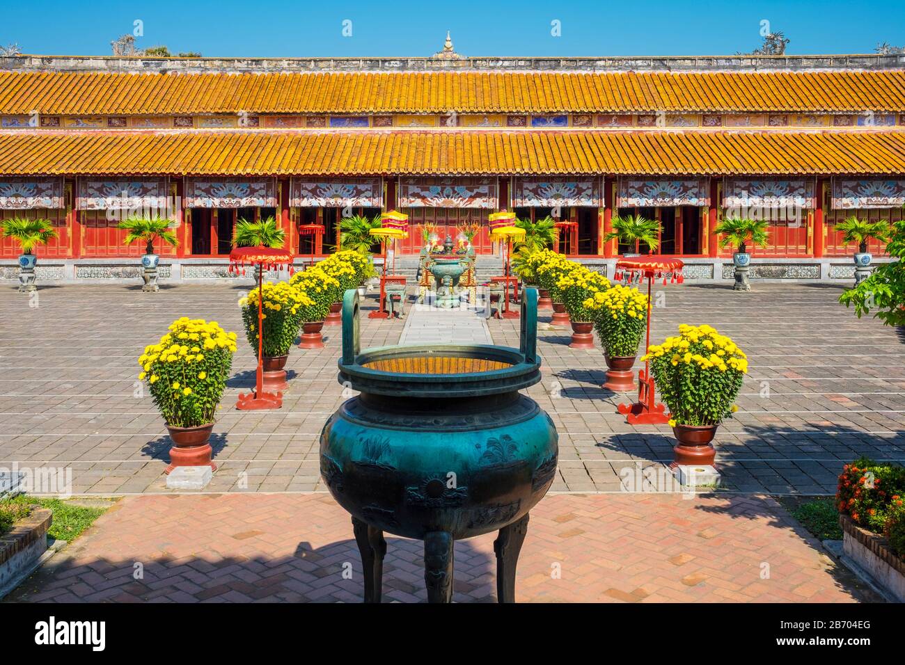 Asia vietnam hue citadel mieu hi-res stock photography and images - Alamy