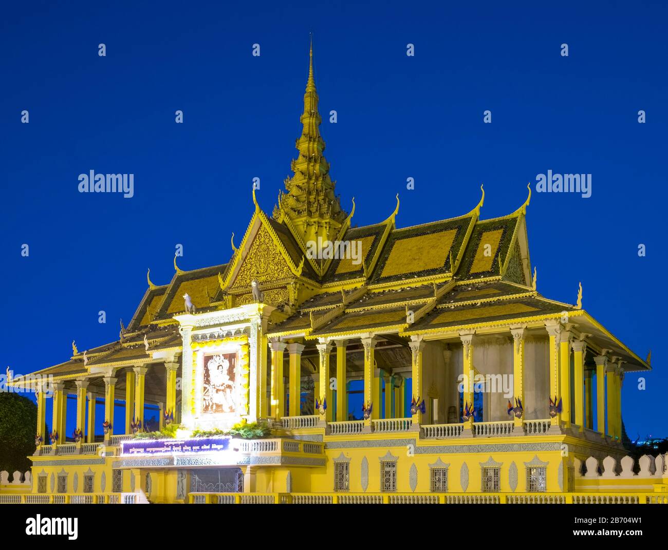 Moonlight Pavilion (Preah Thineang Chan Chhaya) of the Royal Palace at ...