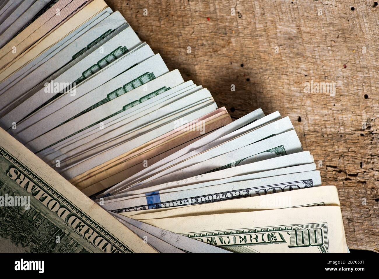 100 dollars hi-res stock photography and images - Alamy