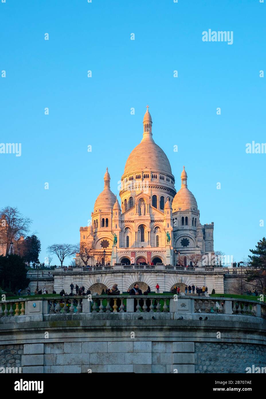 Basilica of Sacre Coeur at sunset, Montmartre, Paris, Île-de-France ...