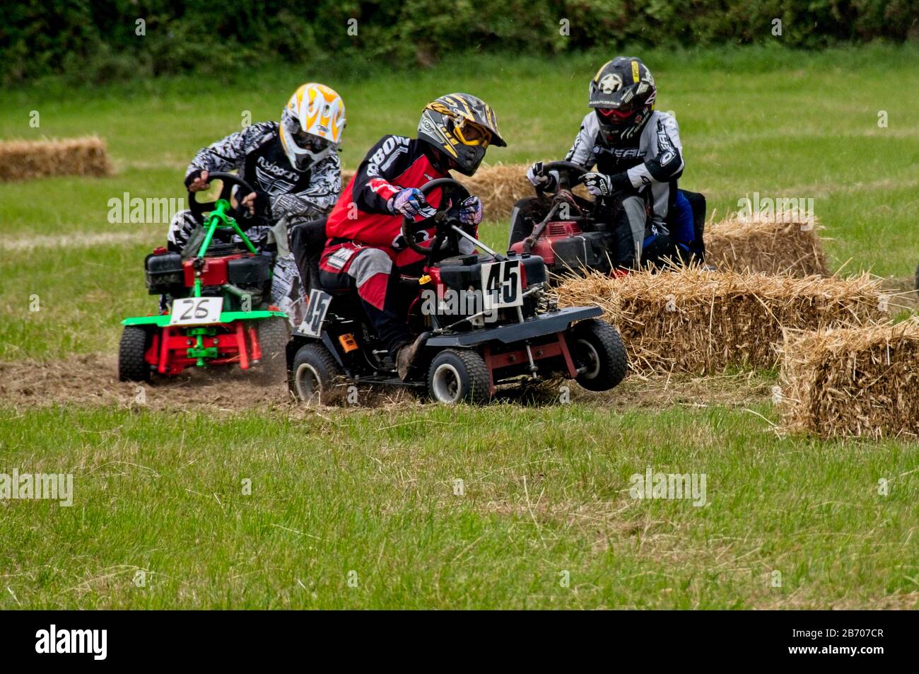 Lawn mower racing hi-res stock photography and images - Alamy