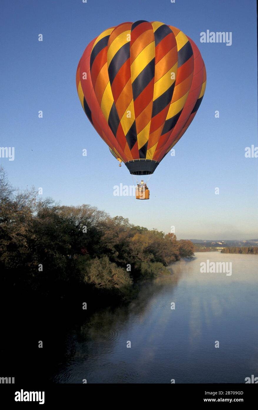 Balloon hovering over lakeshore hi-res stock photography and images - Alamy