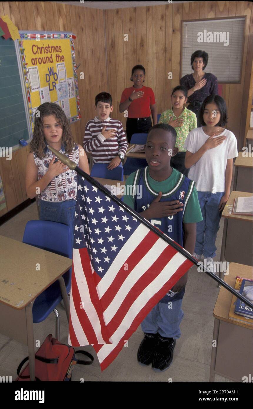 Pledge of allegiance classroom hi-res stock photography and images - Alamy