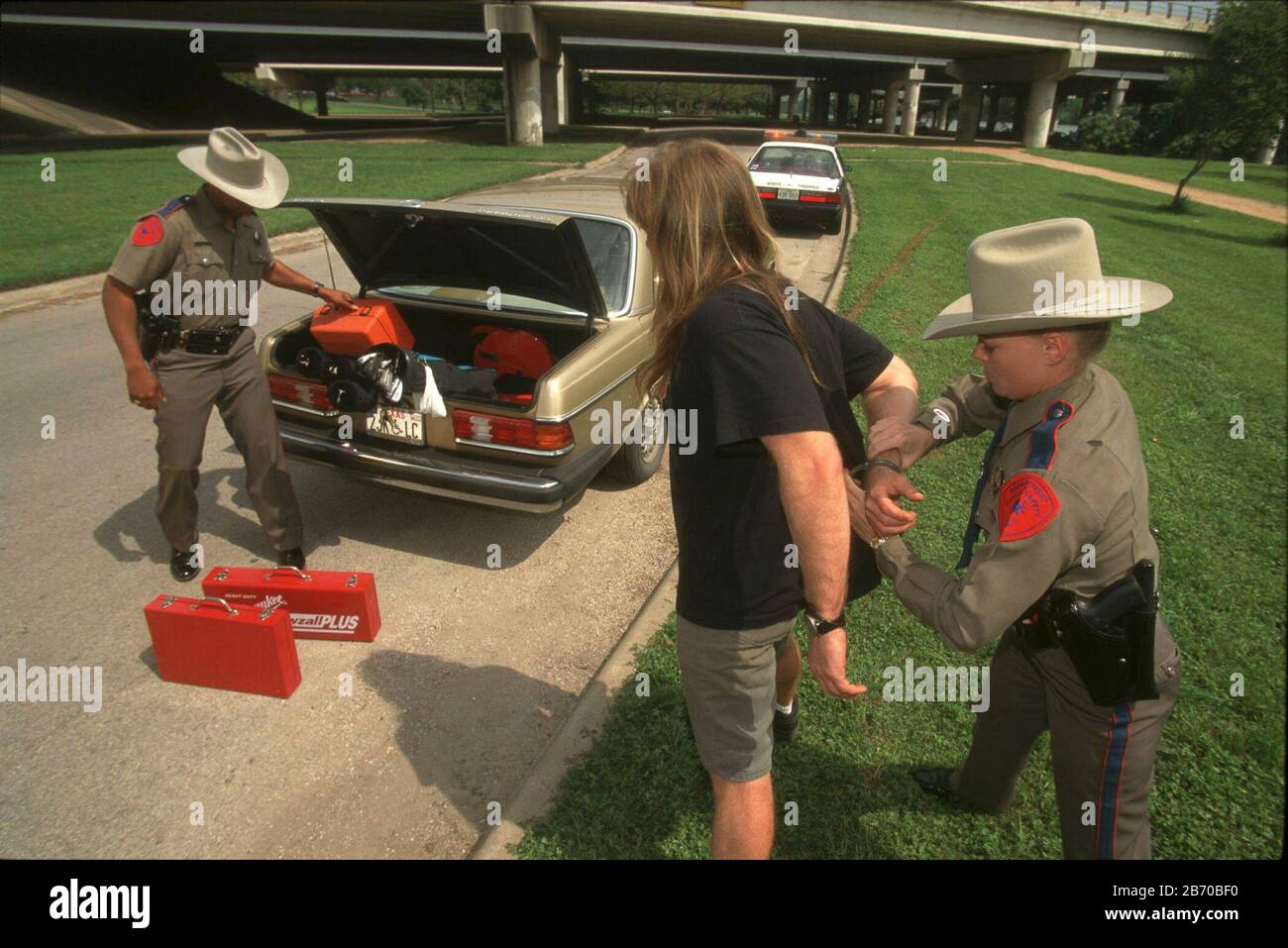 Female state trooper hi-res stock photography and images - Alamy