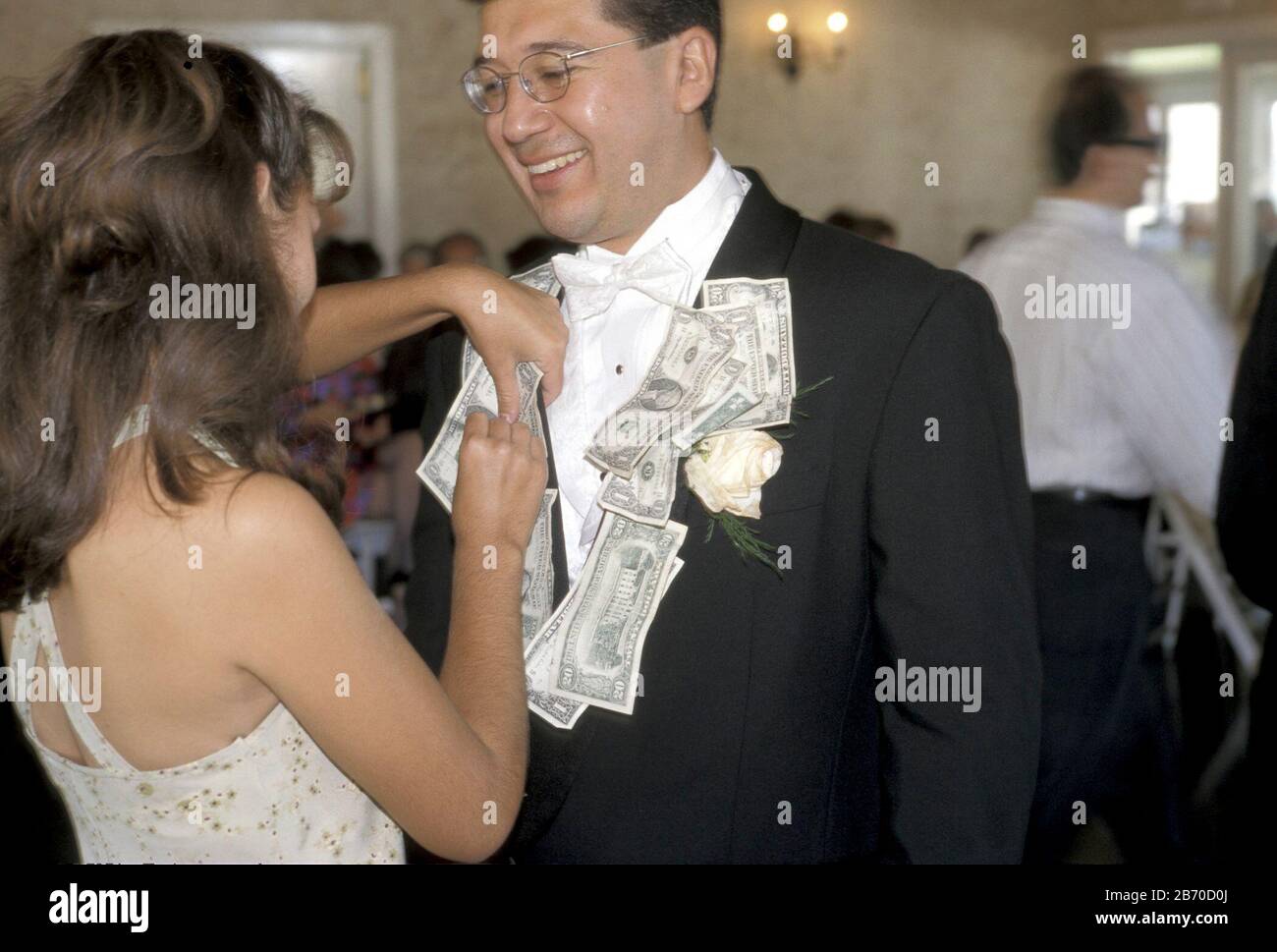 Austin Texas USA: Hispanic wedding tradition, "dollar-bill-dance" where ...
