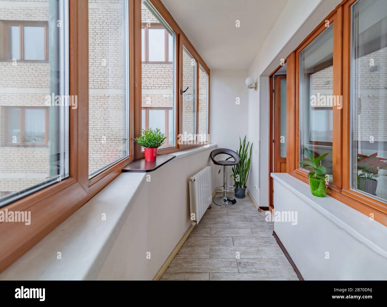 Modern small roof terrace hi-res stock photography and images - Alamy