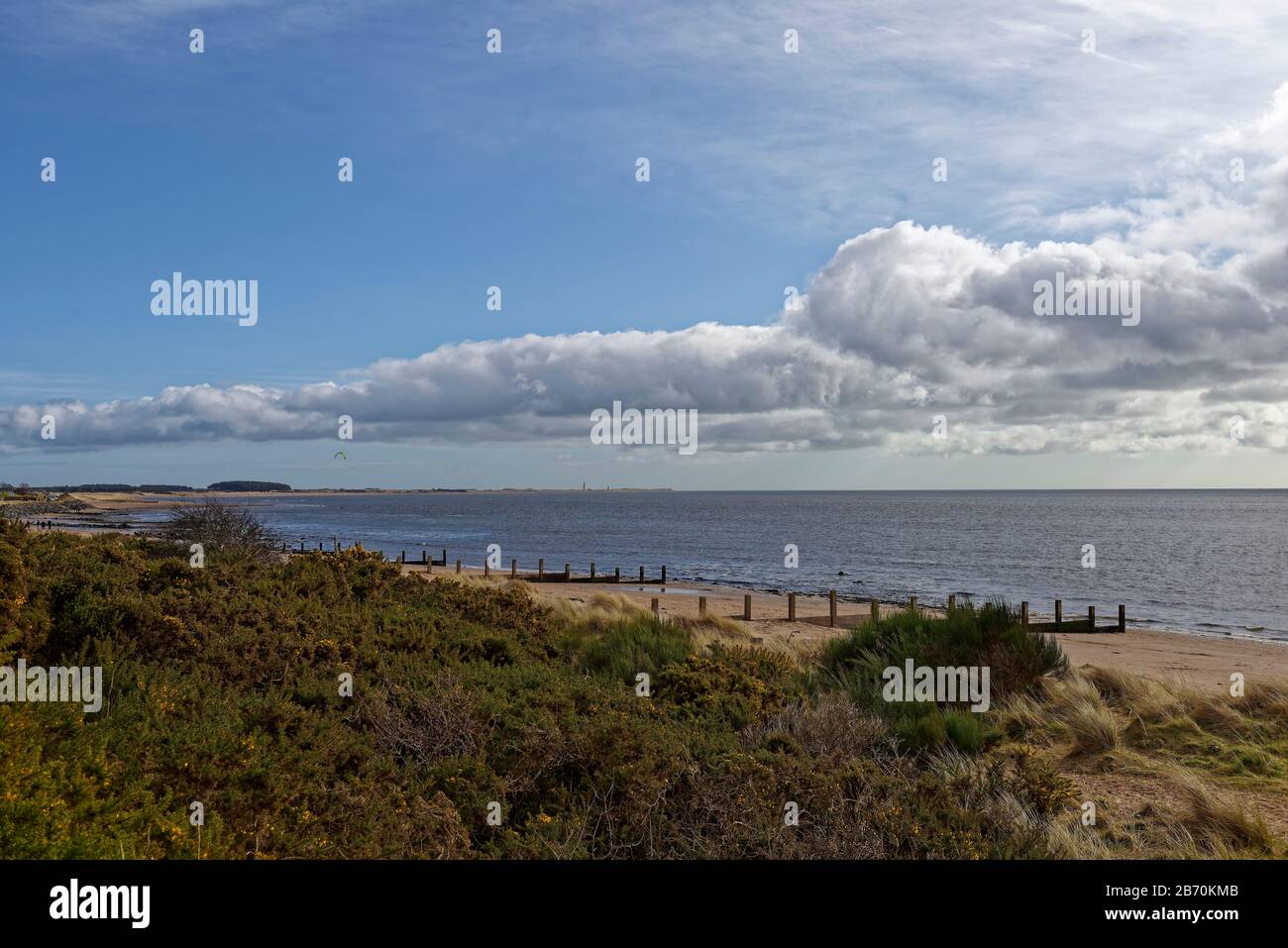 Gently shelving beach hi-res stock photography and images - Alamy