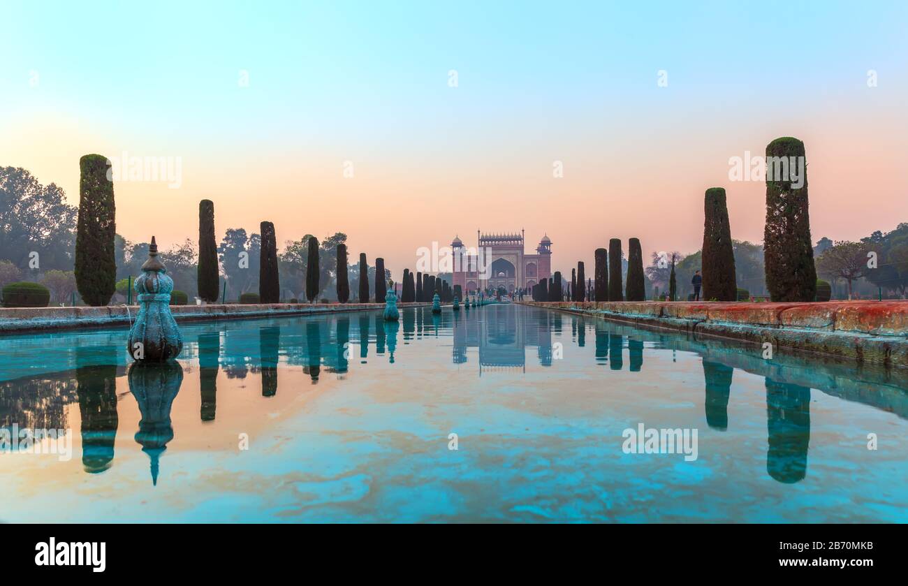 Taj Mahal, view on the Great Gate, India, Agra Stock Photo - Alamy