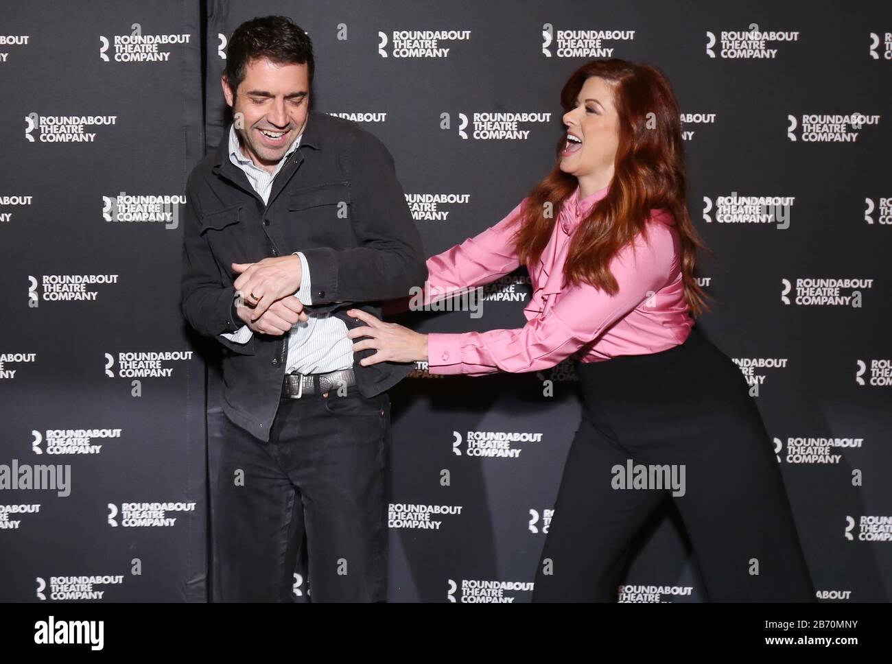 Debra messing 2020 hi-res stock photography and images - Alamy