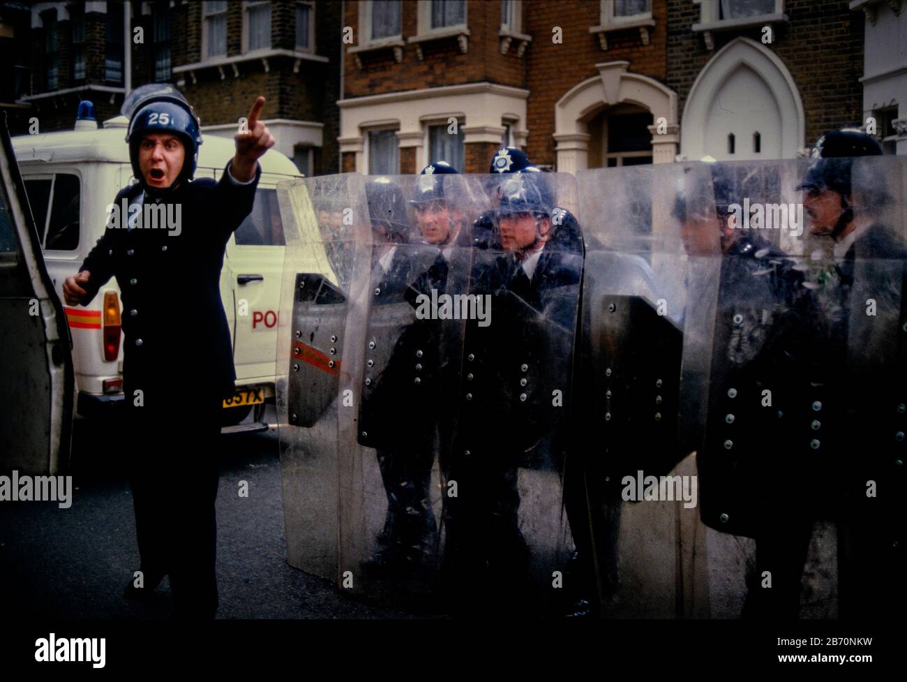 London High Street 1985 High Resolution Stock Photography and Images ...